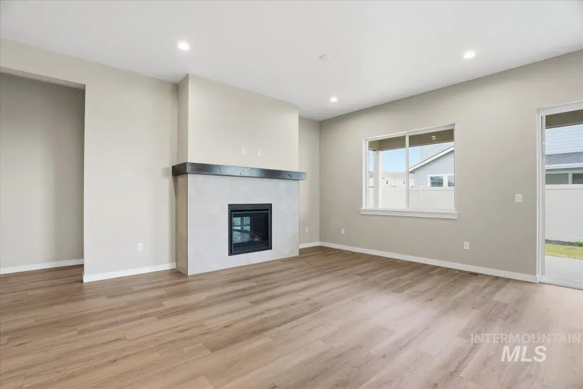 2292 N Ice Fire Ave Star ID 83669 MLS #98969034